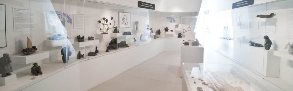 split complementary: Museum of Inuit Art