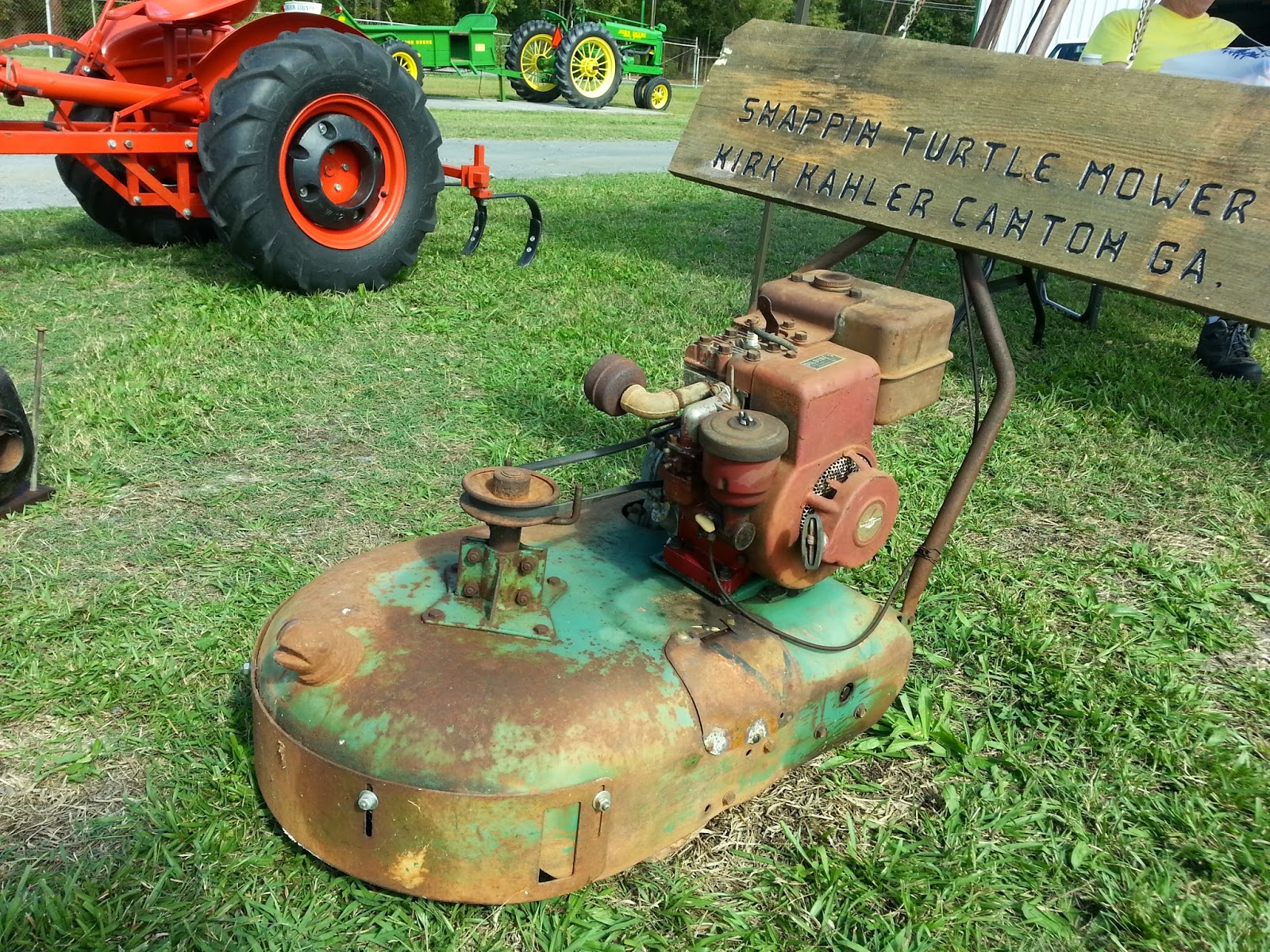 Sanctuary Farm: Antique Engine and Tractor Show
