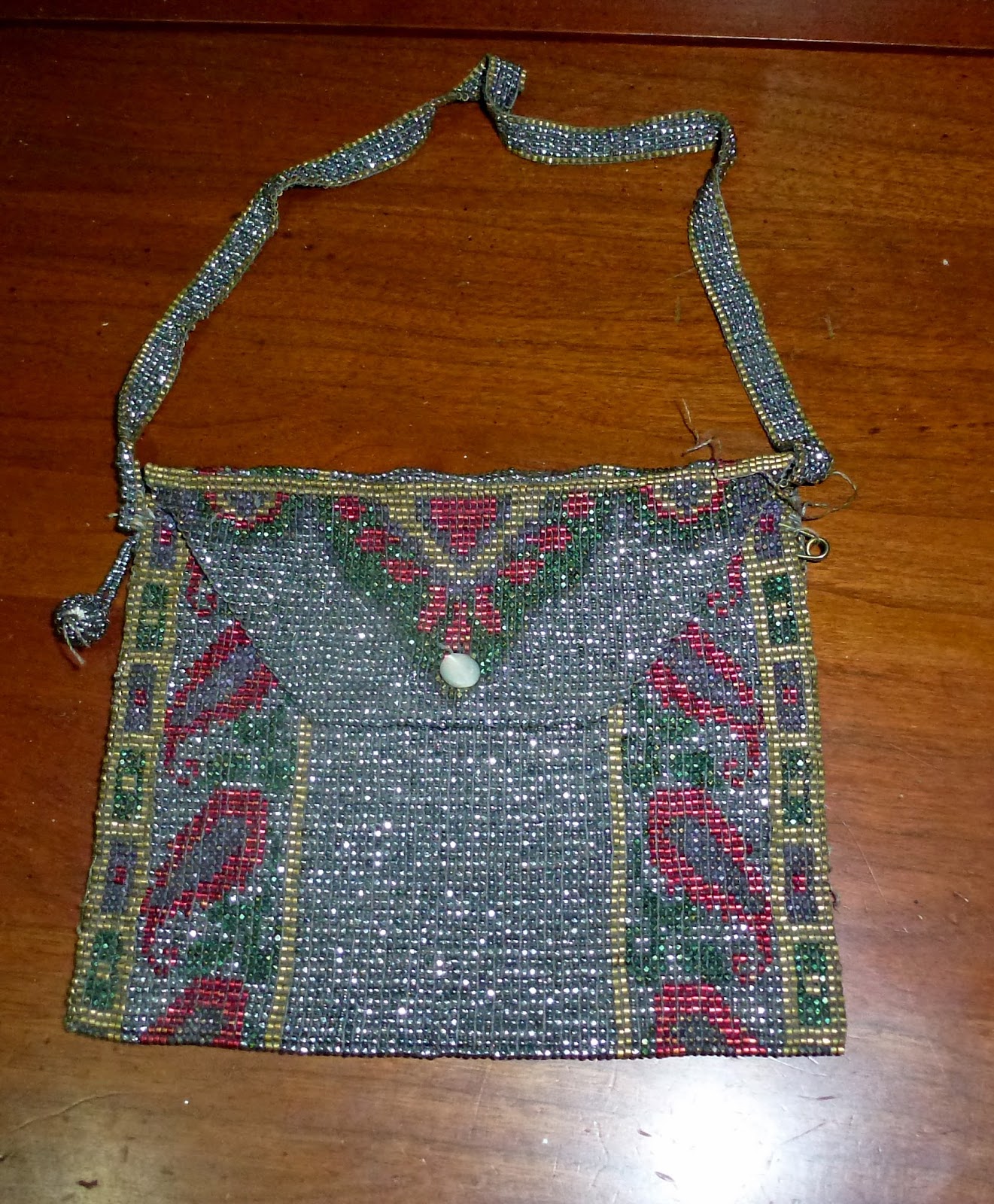 Petticoat Grandma: A History of Purses and Handbags