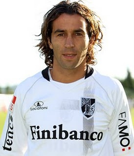 Eterno Vitória: Nuno Assis rescinde com o Al-Itthiad