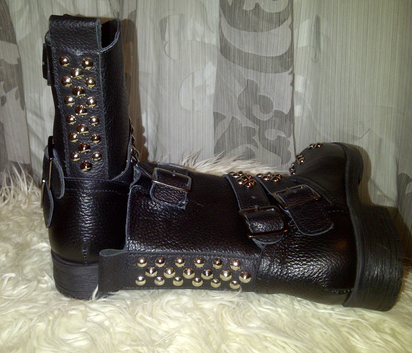 Chitz style: Achizitie noua- ghete cu tinte, must have pentru orice ...