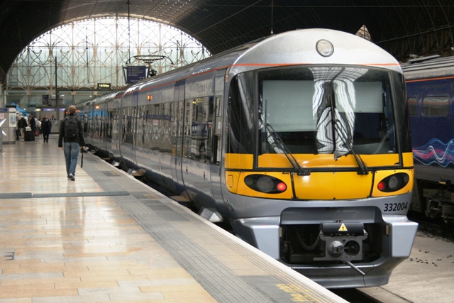 Tokyo Railway Labyrinth: EMU Class 332, the Heathrow Express