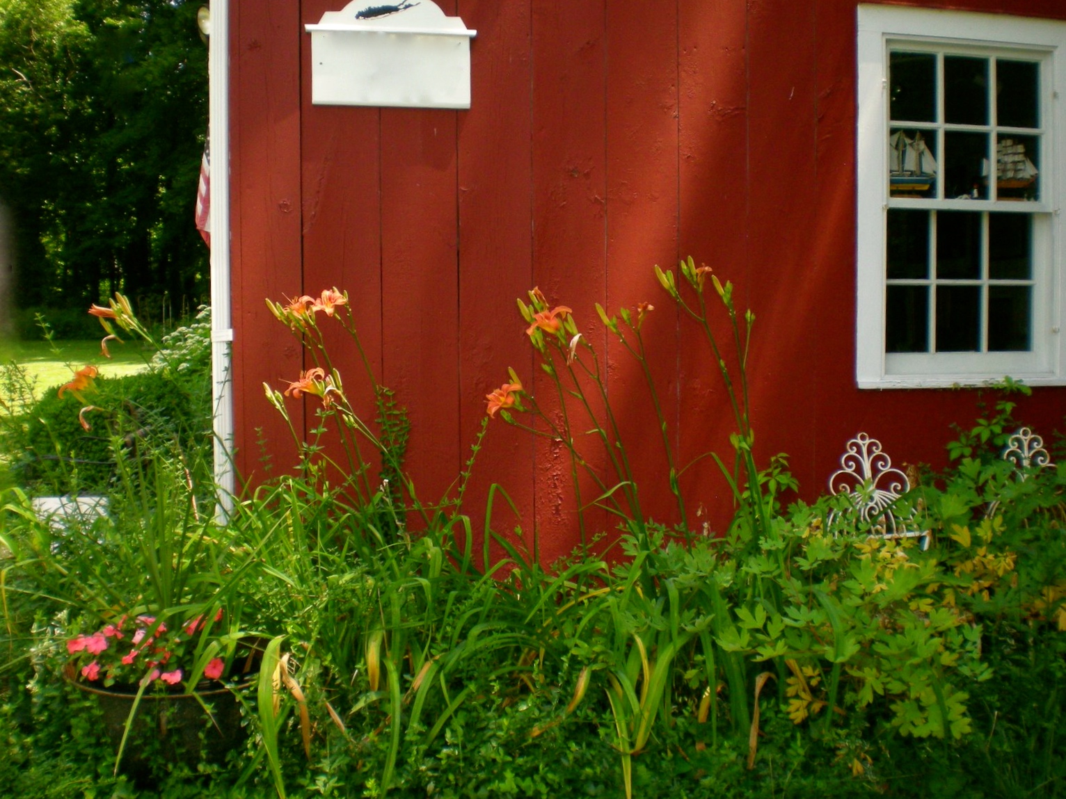 Two Men and a Little Farm: RED BARN FLOWERS, INSPIRATION THURSDAY