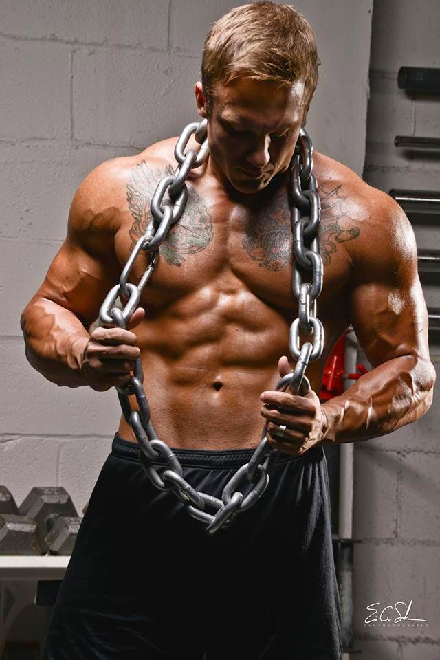 Daily Bodybuilding Motivation: Ripped and Muscular Fitness Model ...