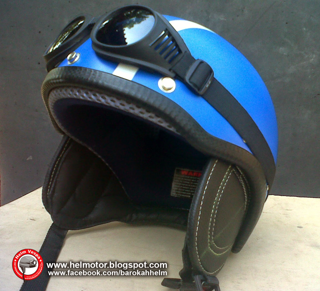 Helm 75 Biru Garis Putih ~ Helm Vespa