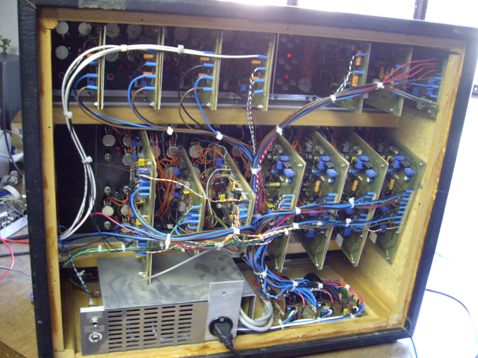 MATRIXSYNTH: Elektor Formant Vintage Modular Synthesizer