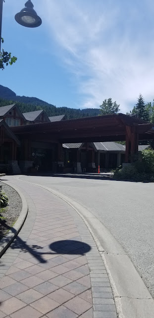 Aava Whistler Hotel - Whistler, Canada - chichicho~