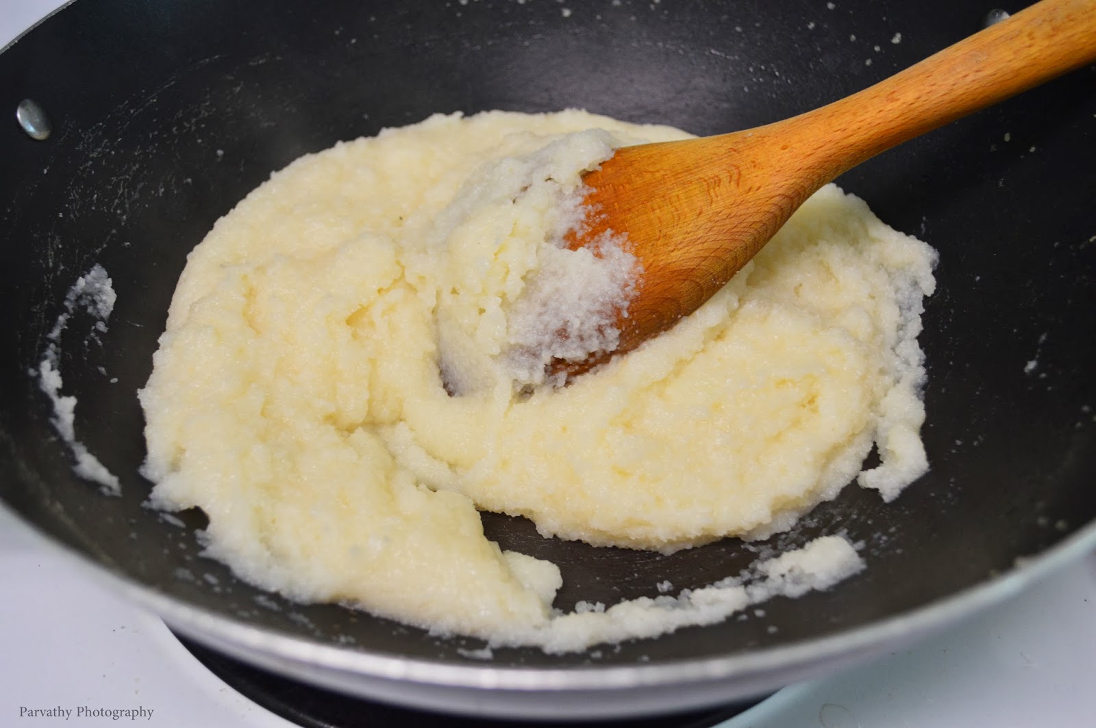 Paru's Kitchen: Rava Kesari | Sooji Kesari | Simple & Easy Indian Sweet ...