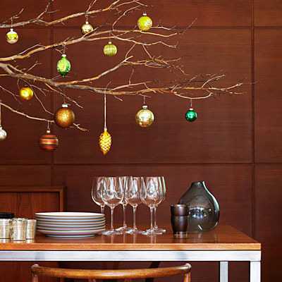 Blonde in this City: Decorating for the Holidays (Tree-less style!)