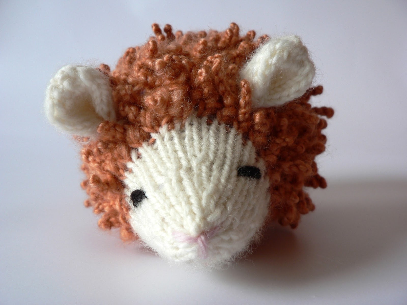 Tails&Snouts Galore: Hedgehog Pattern