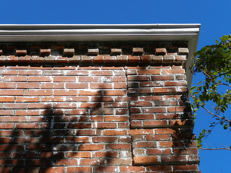 Mike's Historic Buildings: The "Modern" Aberdeen Apartments