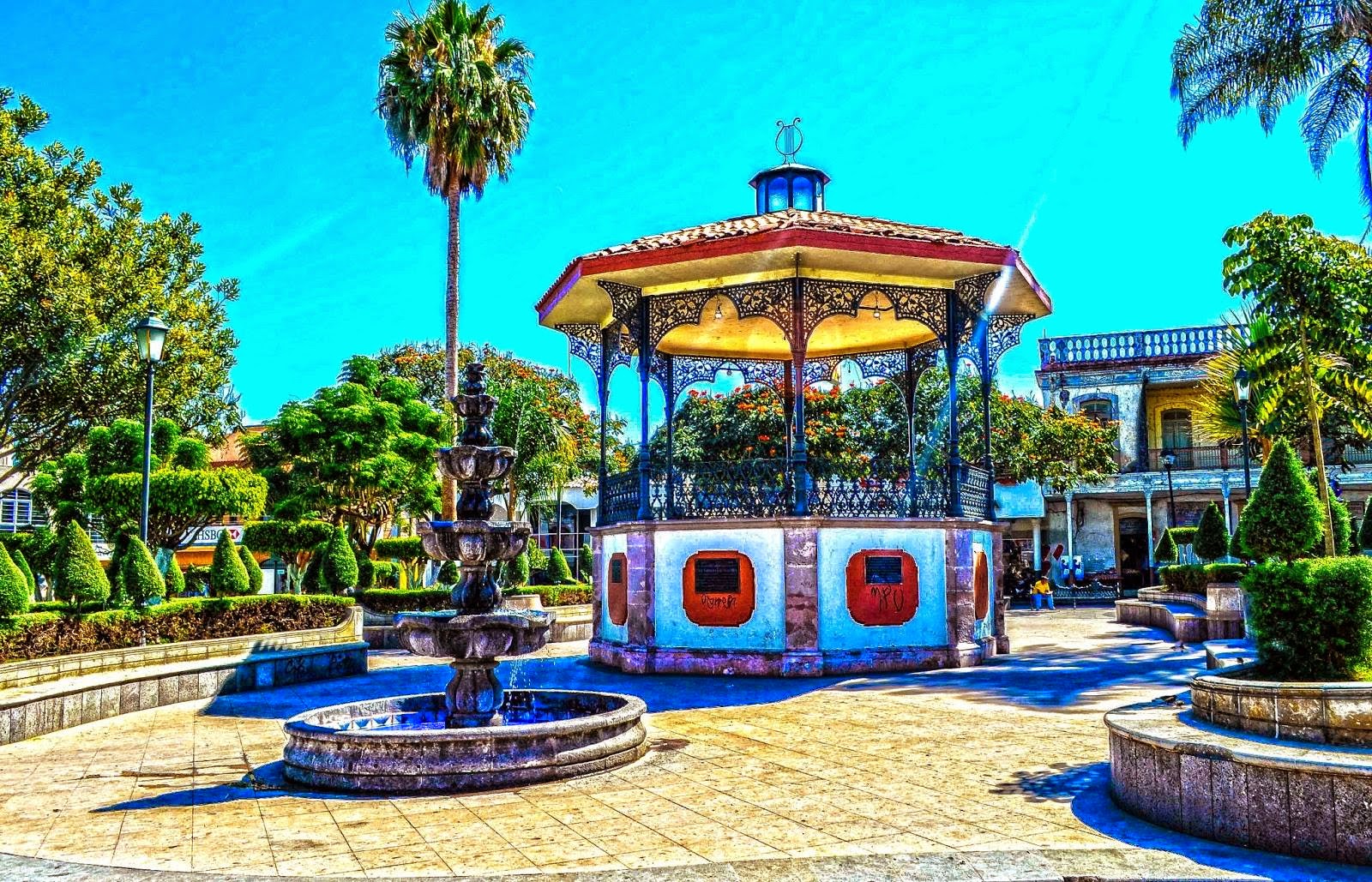 Jaime Ramos Méndez: Fuente y kiosco en la plaza principal de Jacona de ...