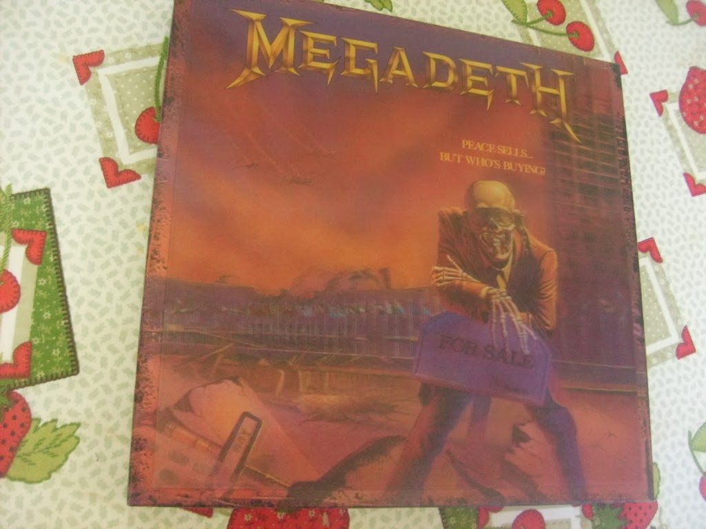 Baú do Mairon: Box Set: Megadeth - Peace Sells ... But Who's Buying ...