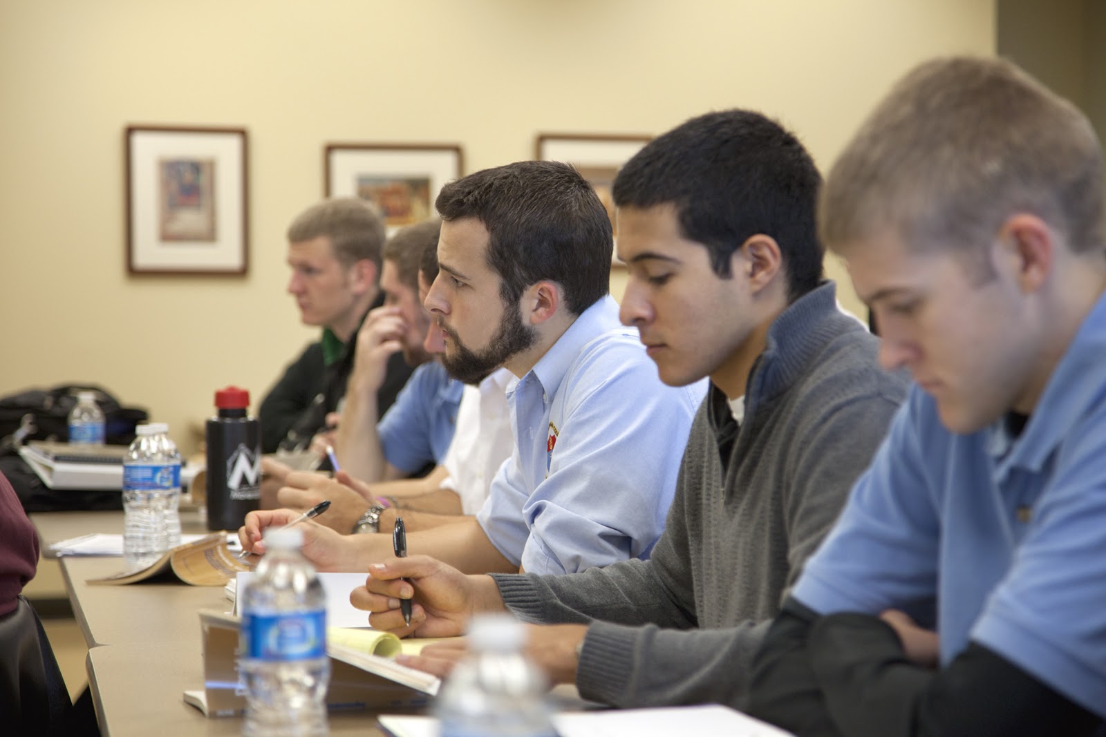 "Come, Follow Me.": Seminarians at Study and in Prayer!