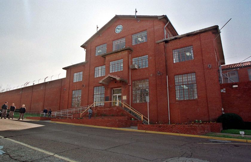 The Backgate Website: Whitmire disgusted with TDCJ, again.