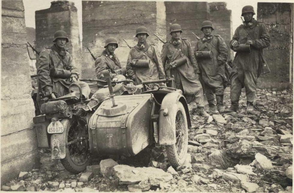 CoolDog Antique Motorcycles: WW2 Military motorcycle...