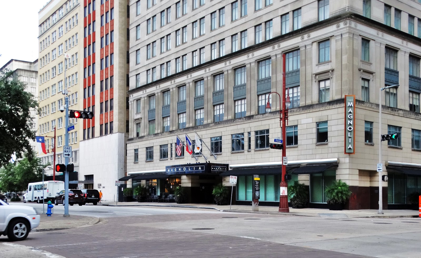 Houston in Pics: Magnolia Hotel in Historic Building on Texas Ave