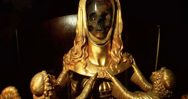 HettienneGrobler: The Oracle of the Blue Rose of Mary