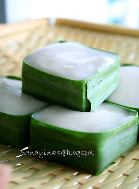 Table for 2.... or more: Kuih Tako - Kuih Week # 3