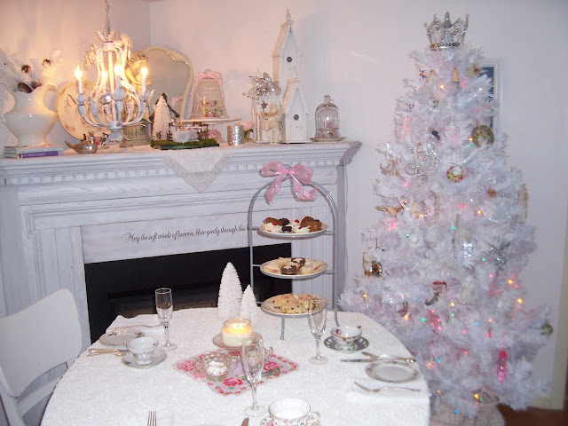 Two Cottages And Tea: Two Christmas Tea Parties