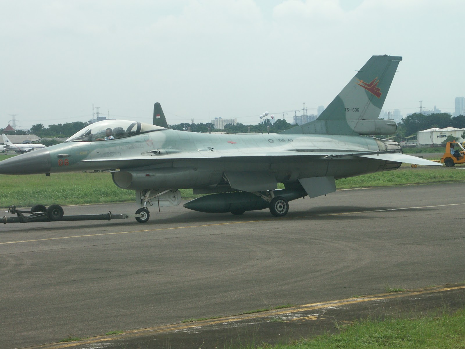 Foto Foto Pesawat TNI AU dalam HUT TNI AU 2012