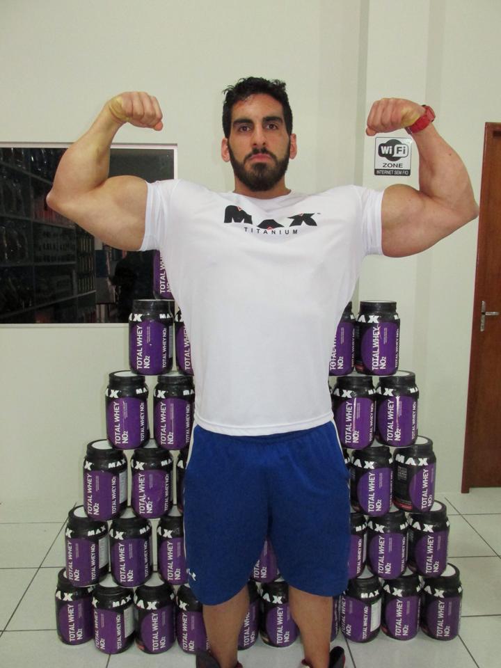 Worldwide Bodybuilders: Brazilian Hercules - Carlos Fernandes