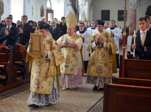 Acción Litúrgica: Tonsura en Alemania