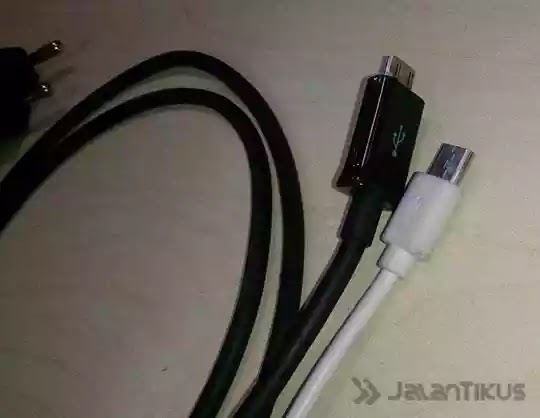 Cara Membenarkan Konektor Cas Yang Rusak