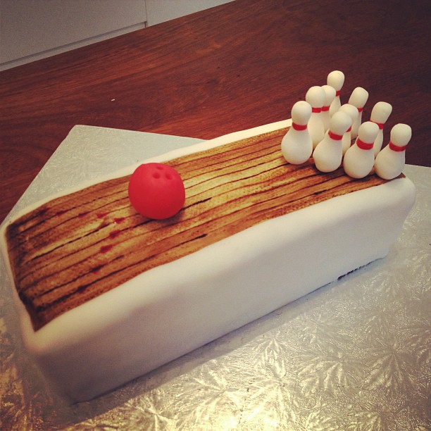 Truly Scrumptious: Bowling Cake