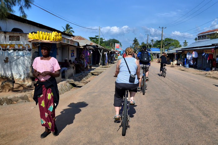 The Nomadic Pinoy: Tanzania: Biking in Musoma