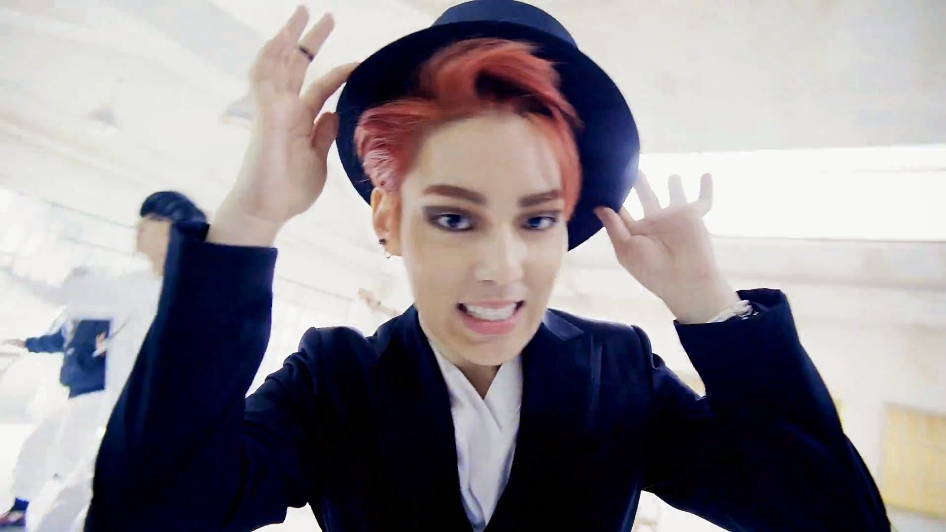 Cross Gene: Play With Me MV (+who's who) | I say myeolchi // k-pop in greek