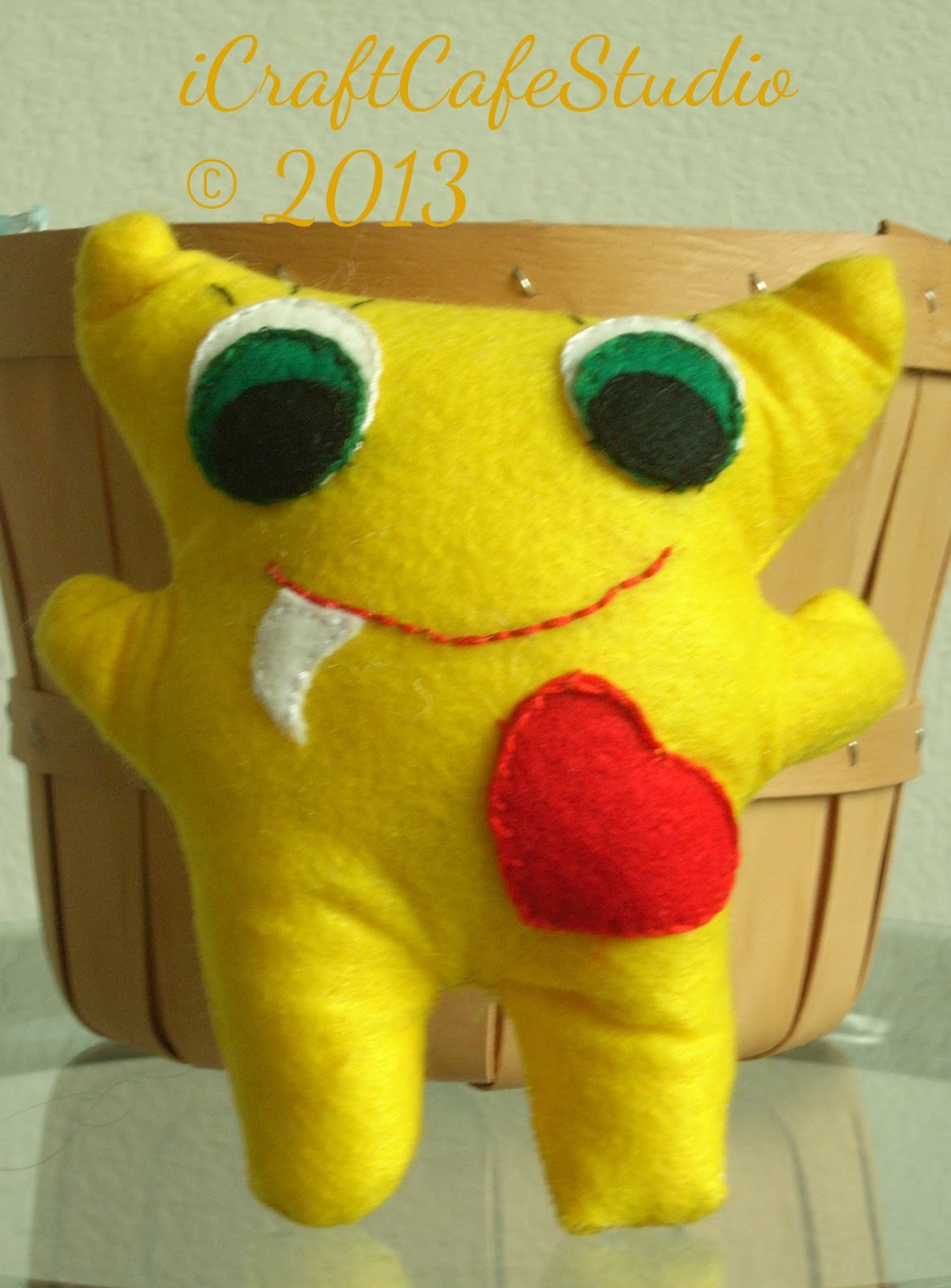 iCraftCaféStudio: Felt Monsters