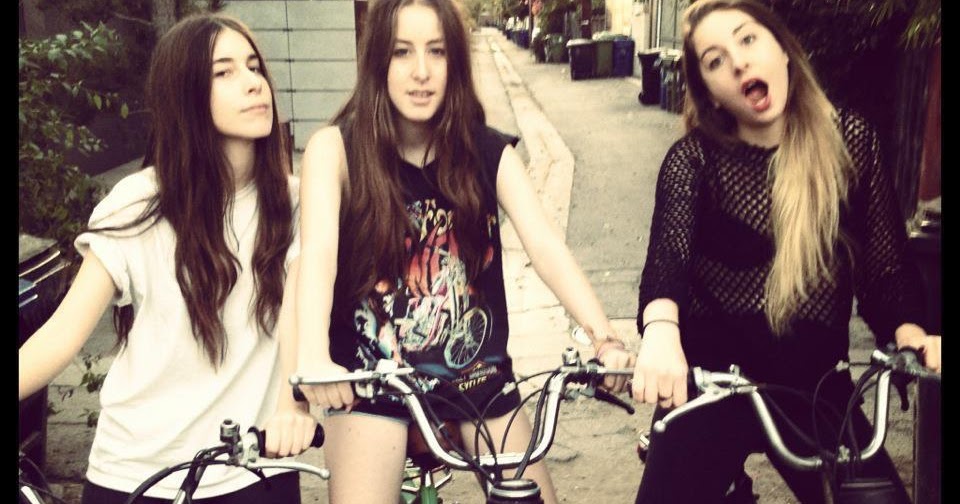 Haim cover The Strokes "I'll Try Anything Once"
