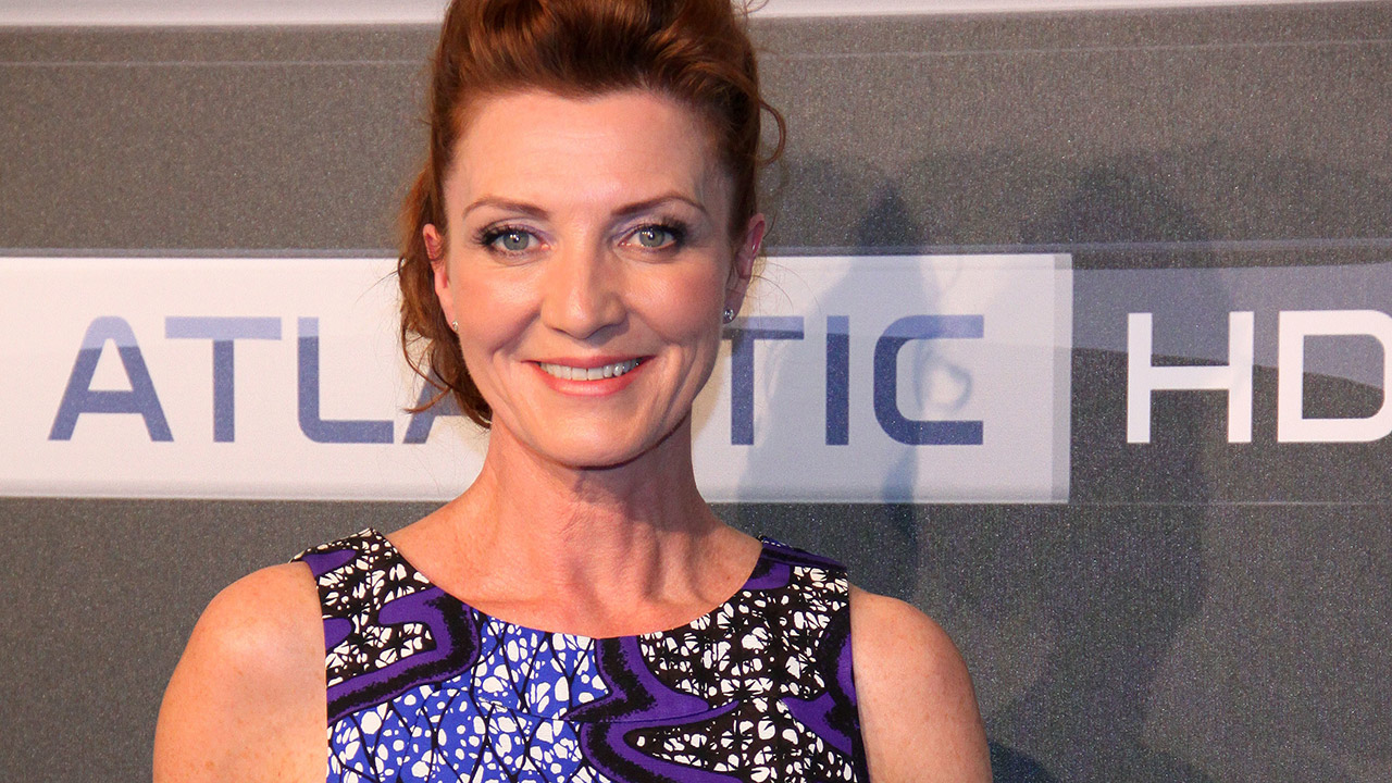 Michelle Fairley Hot Bikini Image Gallery, Images, Photos, Pics ...