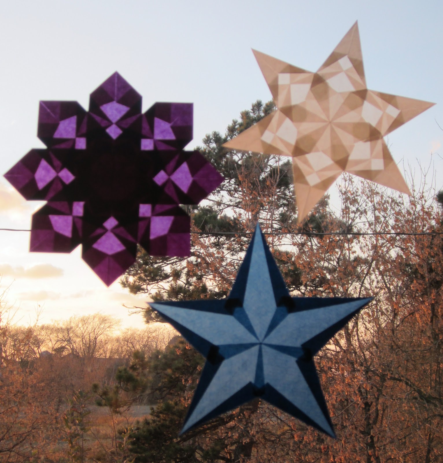 Harvest Moon by Hand: Winter Window Stars - Art Every Day Month - Day 7