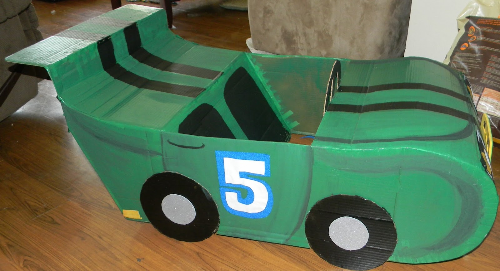 Word of Mouth...Lend Me Your Ear: Craft DIY - Cardboard Race Car Tutorial