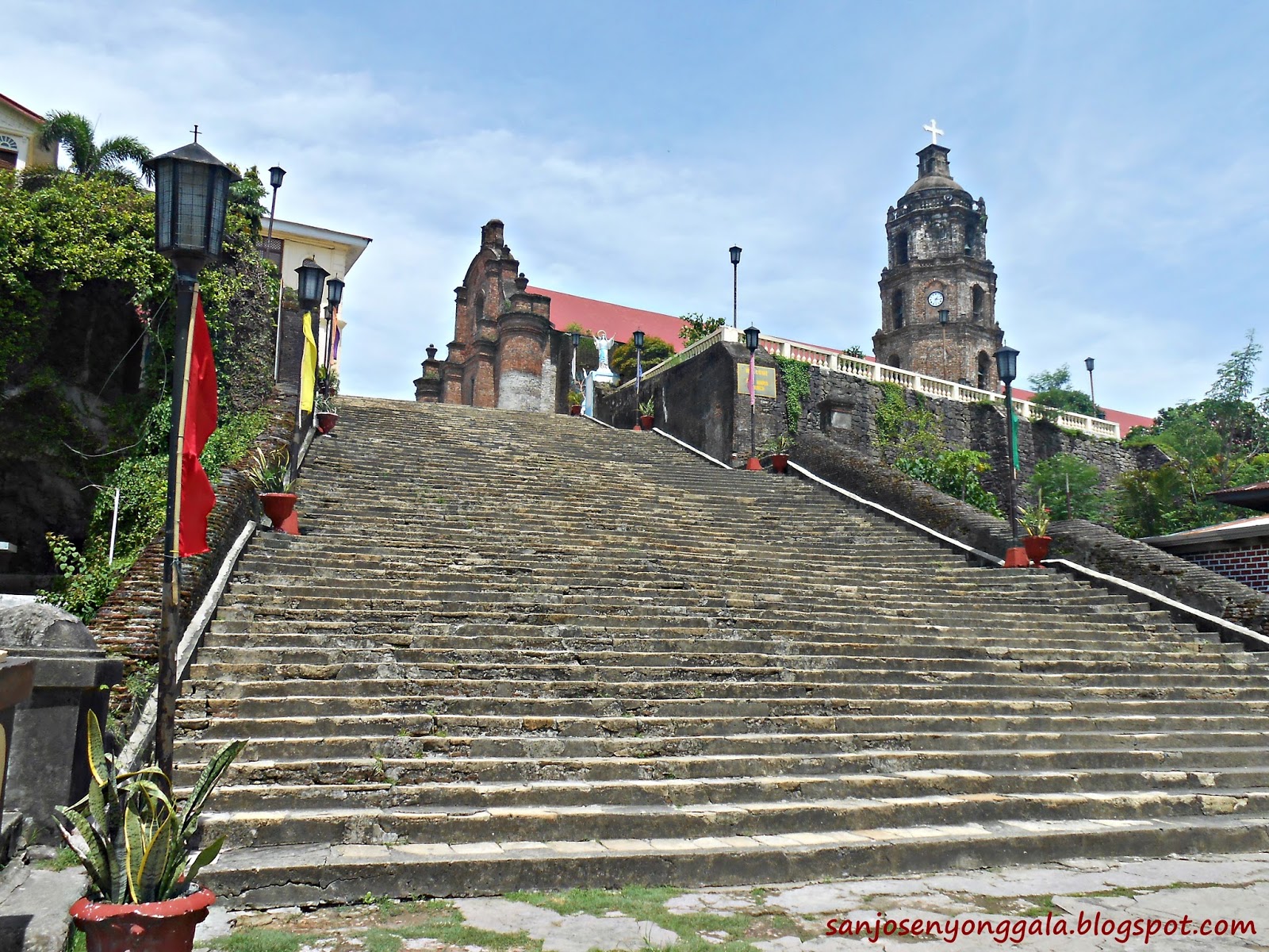 San Josenyong Gala: Santa Maria Church : A UNESCO World Heritage Site