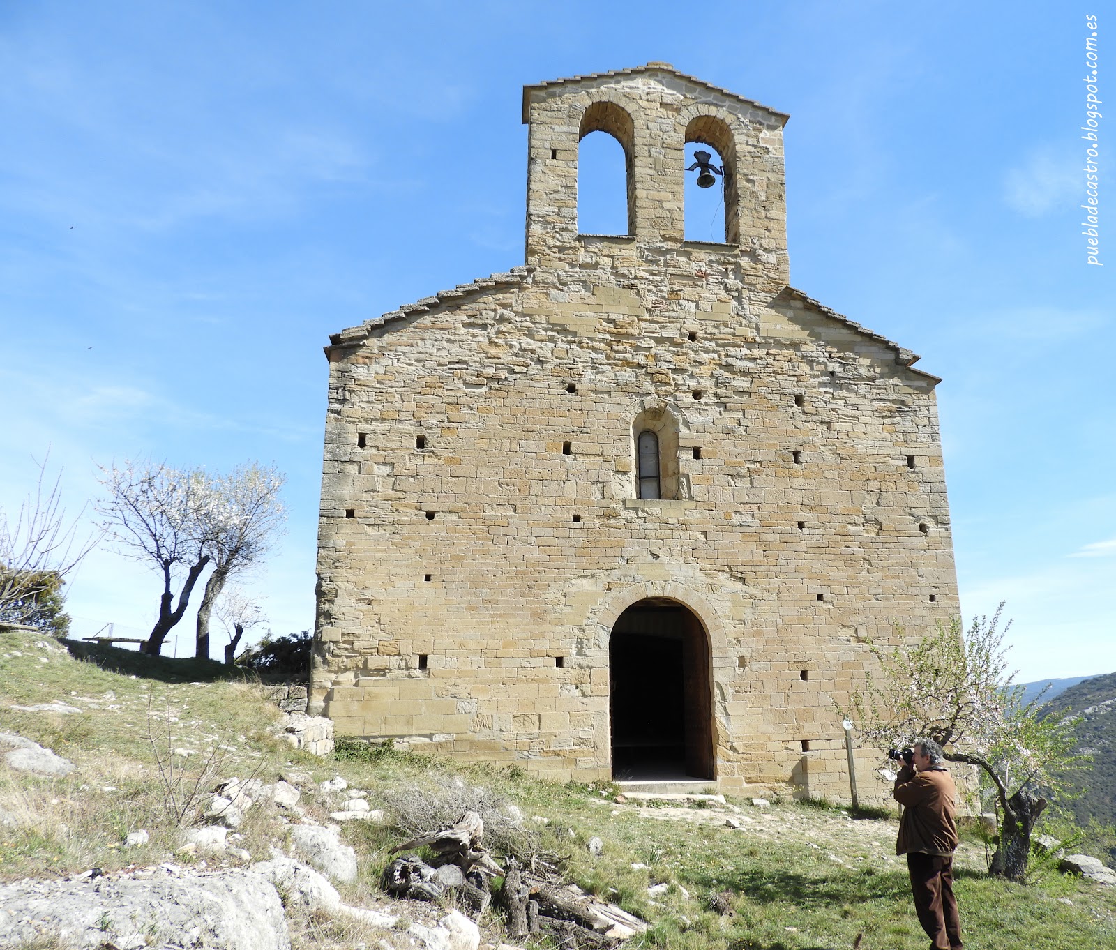 La Puebla de Castro: LA IGLESIA DE SAN ROMÁN DE CASTRO VISTA POR ...