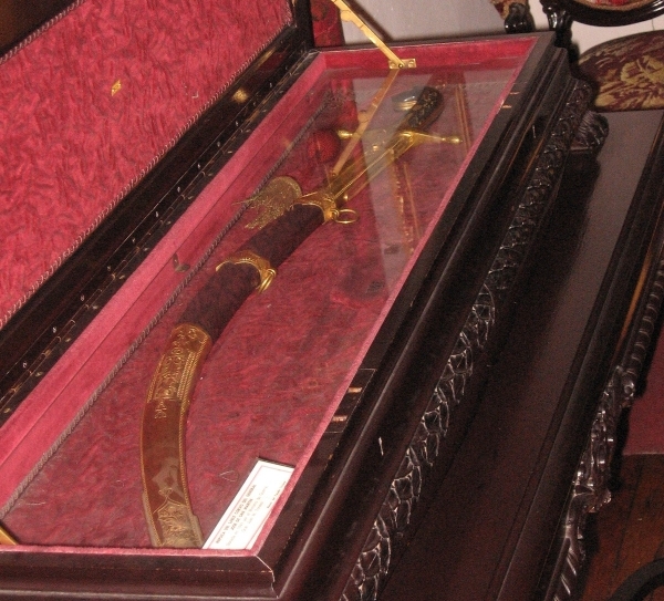 Scientia potentia est: Top famous Swords in History vs Modern Extreme ...