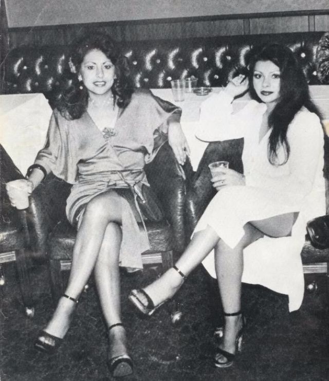 Chola Style and Culture: 40 Fascinating Vintage Photos of Latina Gangs ...