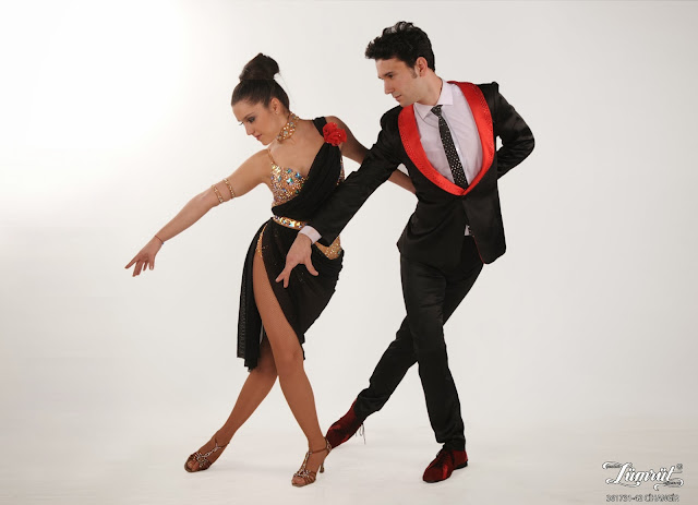 TDSF Sporcuları Hande Atalay-Ersin Altaş 2012-2013 Kostümleri | SU by ...