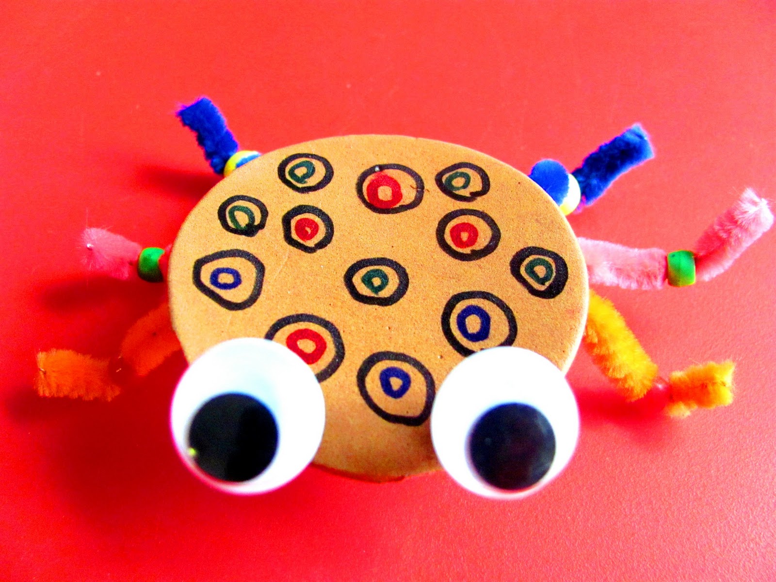 colormehappy: Creepy candy bugs - Super fun Halloween crafts!!