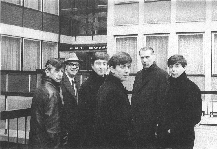 The 'Fifth Beatle' – 30 Vintage Photos of George Martin With The ...