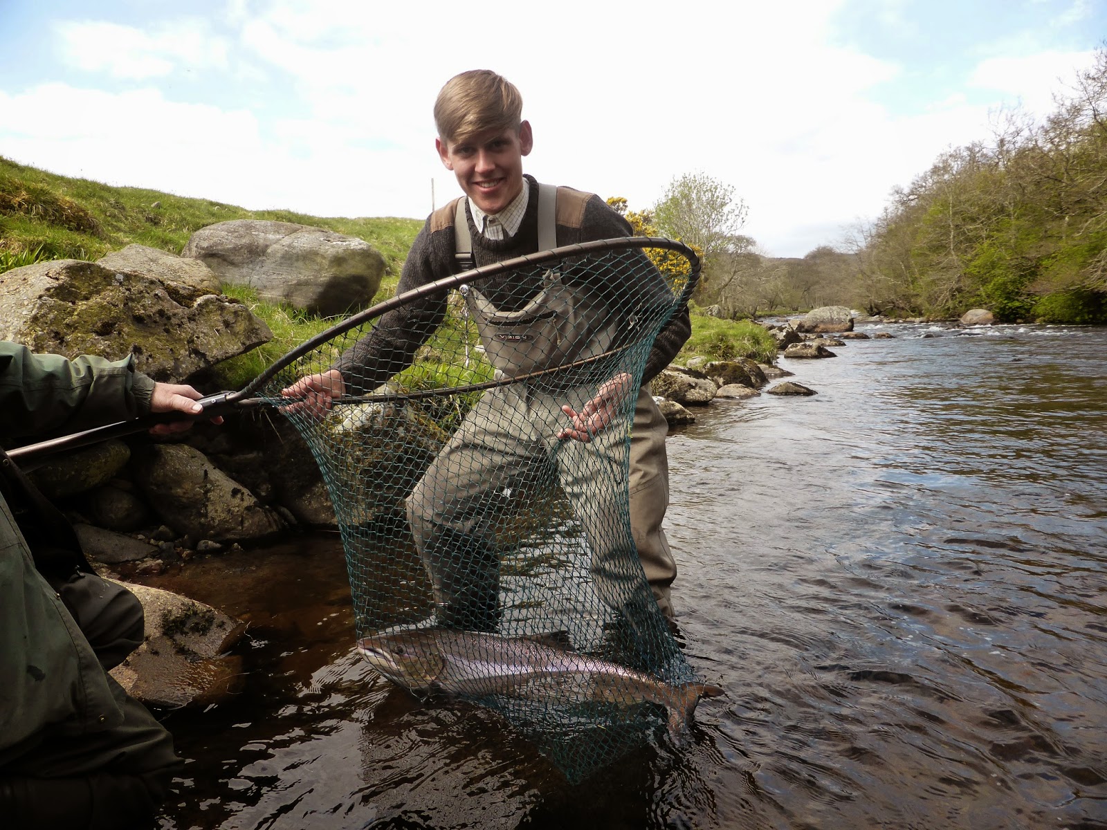 Salmon Fishing Scotland Spring Salmon fly fishing on Cortachy South Esk ...