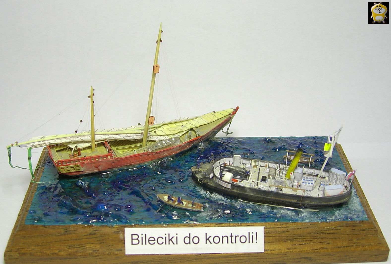 The Mad Hamster's Modelling: Bileciki do kontroli! - HMS "Kite", 1/400