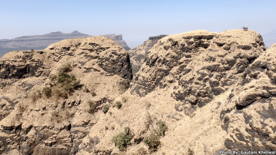 Treks around Thane and Mumbai: Sindola/Shindola Fort Trek, Karanjale ...