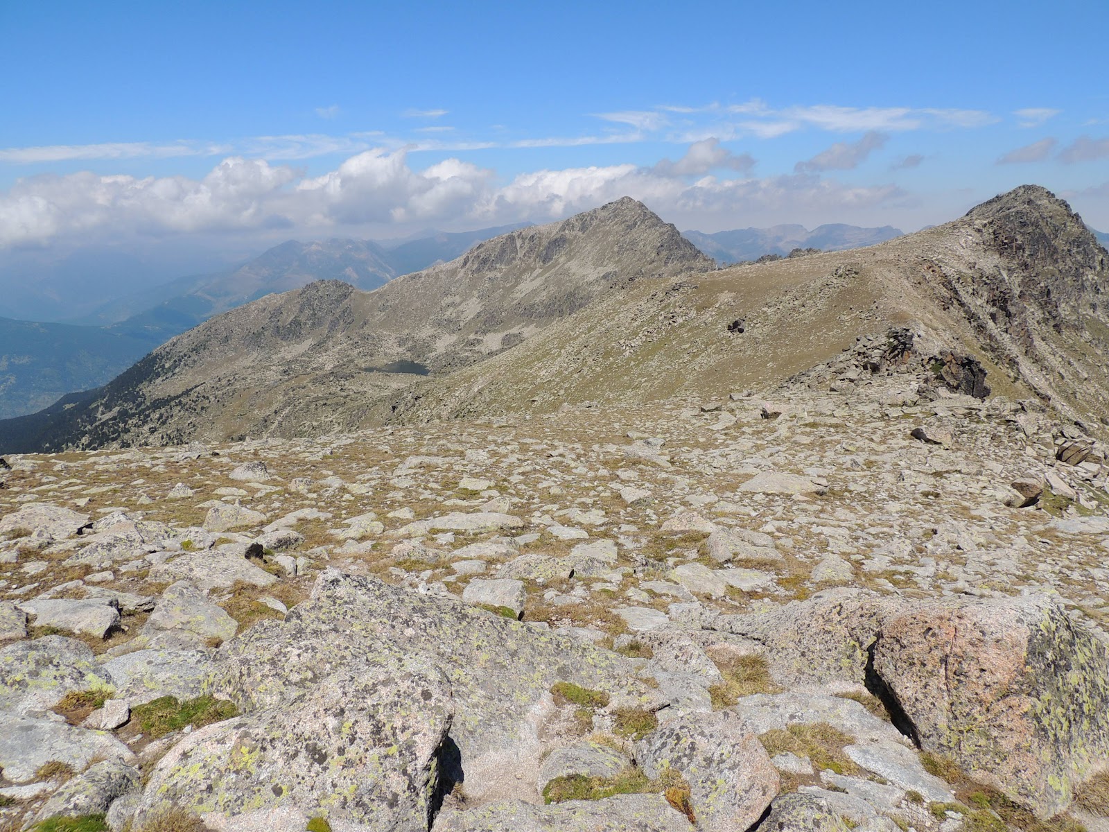 Les Pyrénées: Photos, randonnées, paysages et rencontres: Les lacs dels ...