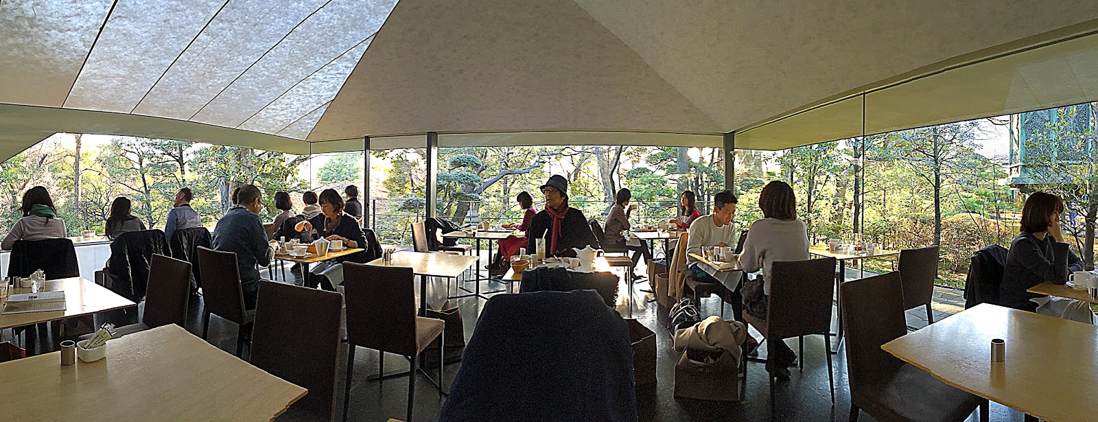 寬宅講堂 W.I.I. FM.: Amazing Tea House: Cafe, Nezu Museum, Tokyo
