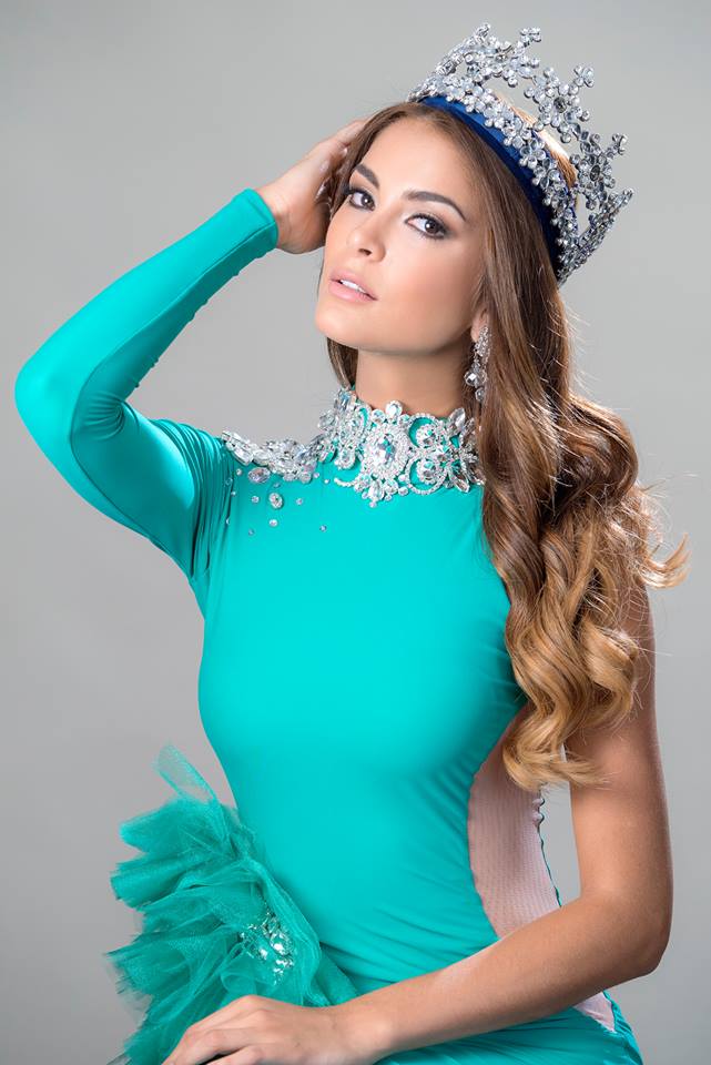 MISSES DO UNIVERSO: Miss Universe Peru 2015: Laura Spoya - Photoshoot