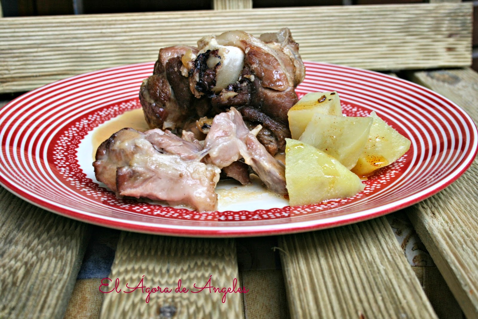 CODILLOS DE CERDO GUISADOS | El Ágora de Ángeles